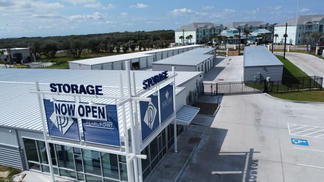 Pearl Point Storage - Everything deserves a home.